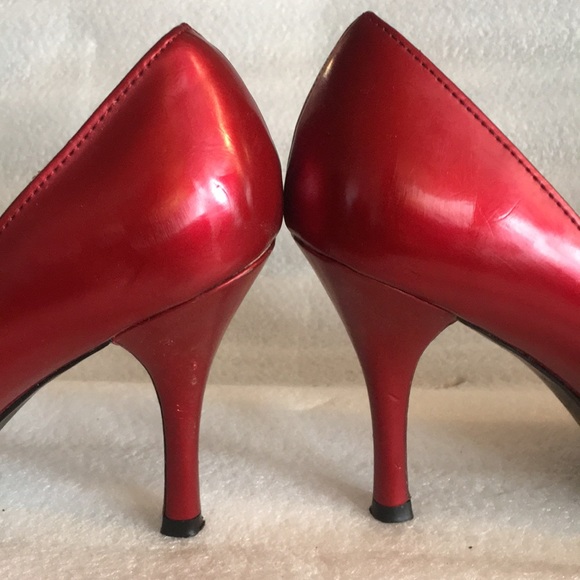 ellemenno | Shoes | Ellemenno Candy Apple Red Peep Toe Pumps | Poshmark